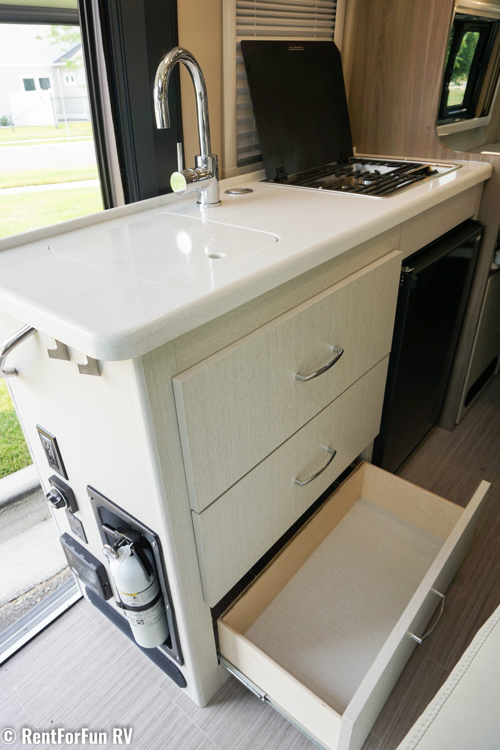 21-Tellaro-RV-Rental (9 of 25)