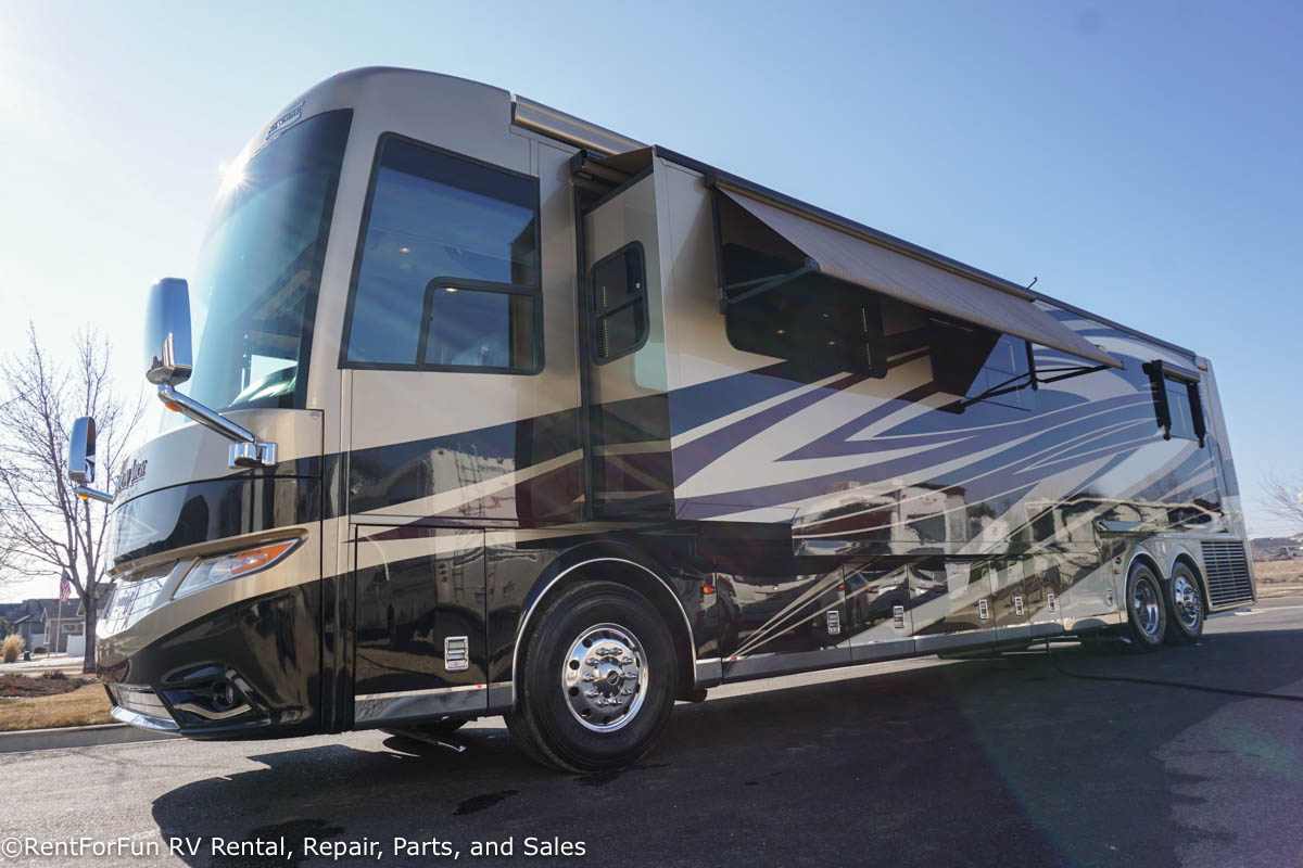 45-Newmar-London-Aire-Luxury-RV-Rental-2